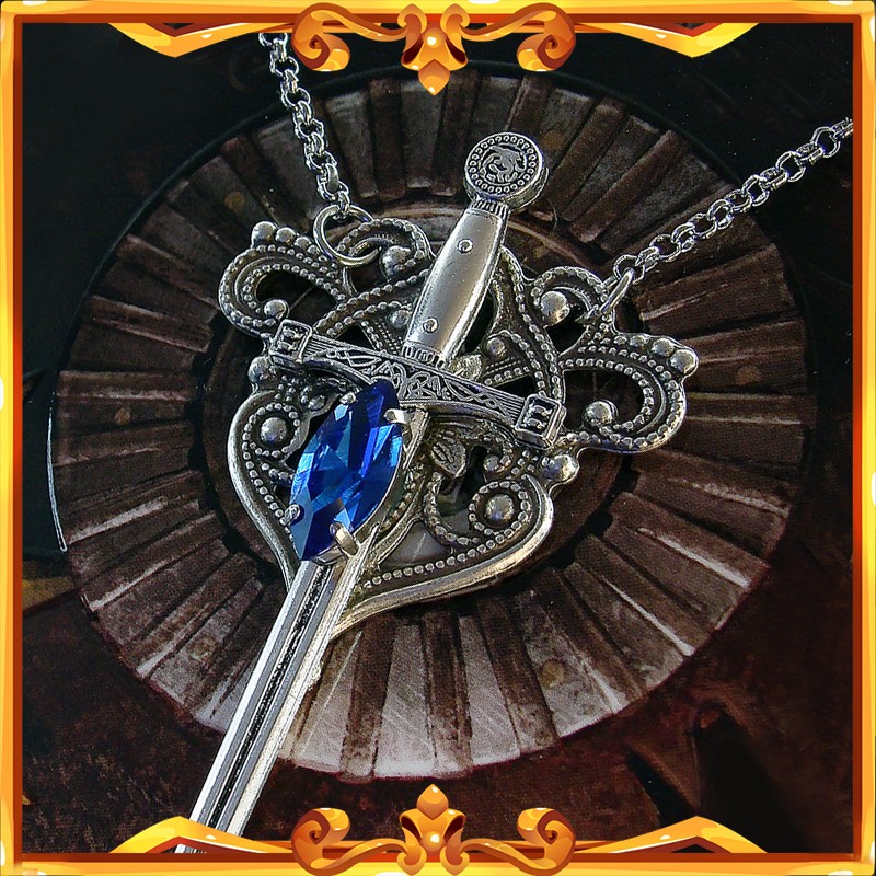 Looking for fantasy adventure ? Discover this medieval sword necklace