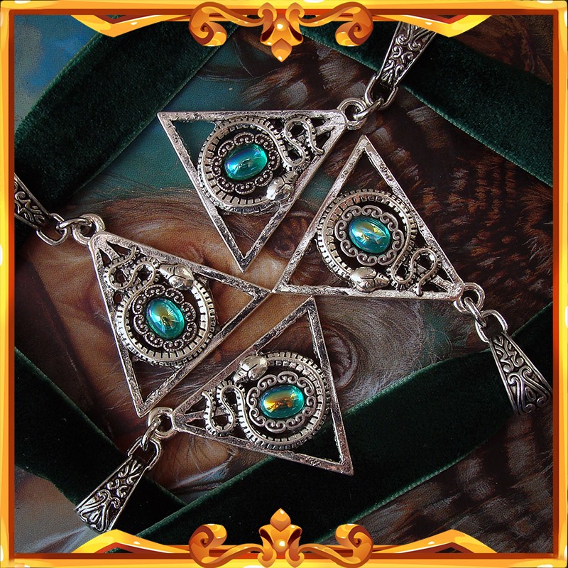 Collier Serpent Ras-du-Cou velours chez A MON SEUL DESIR Boutique