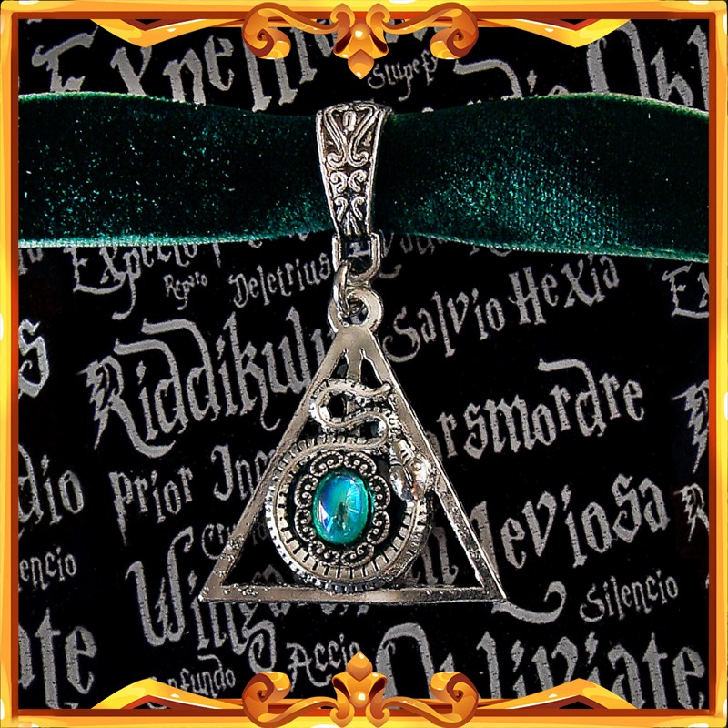 Collier Serpent Ras-du-Cou velours chez A MON SEUL DESIR Boutique